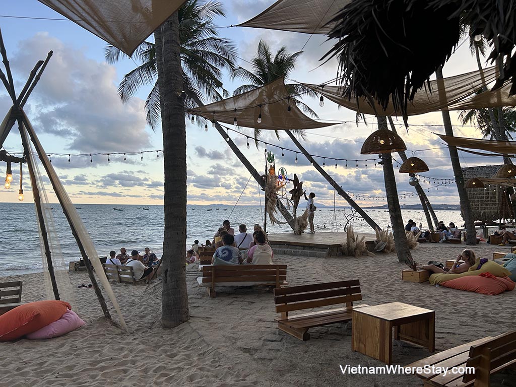 Should you visit Mui Ne or Da Nang? - VietnamWhereStay